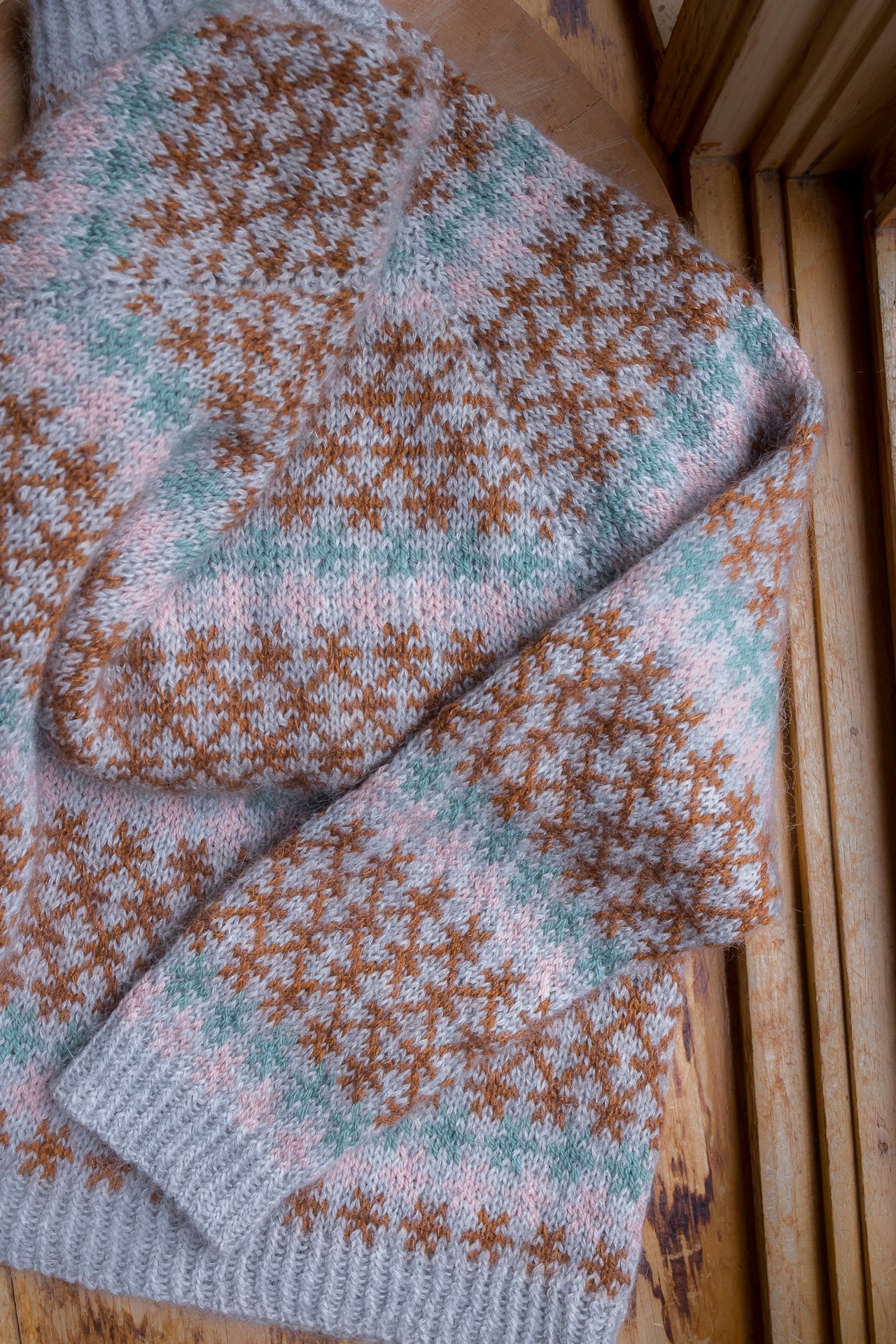Kit de tricot- Coloured Crosses Senior par Anne Ventzel – Pure Laine