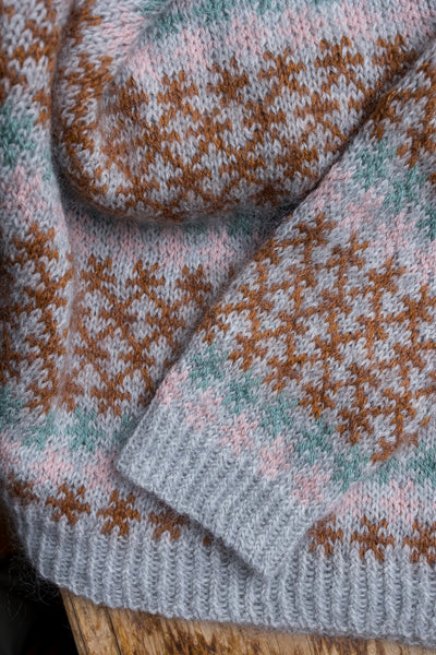 Kit de tricot- Coloured Crosses Senior par Anne Ventzel – Pure Laine